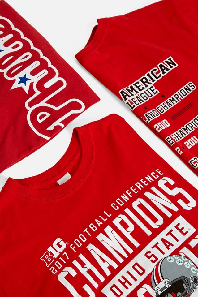 Urban Renewal Vintage Sports Men's Oversized Red T-Shirt | Urban ...