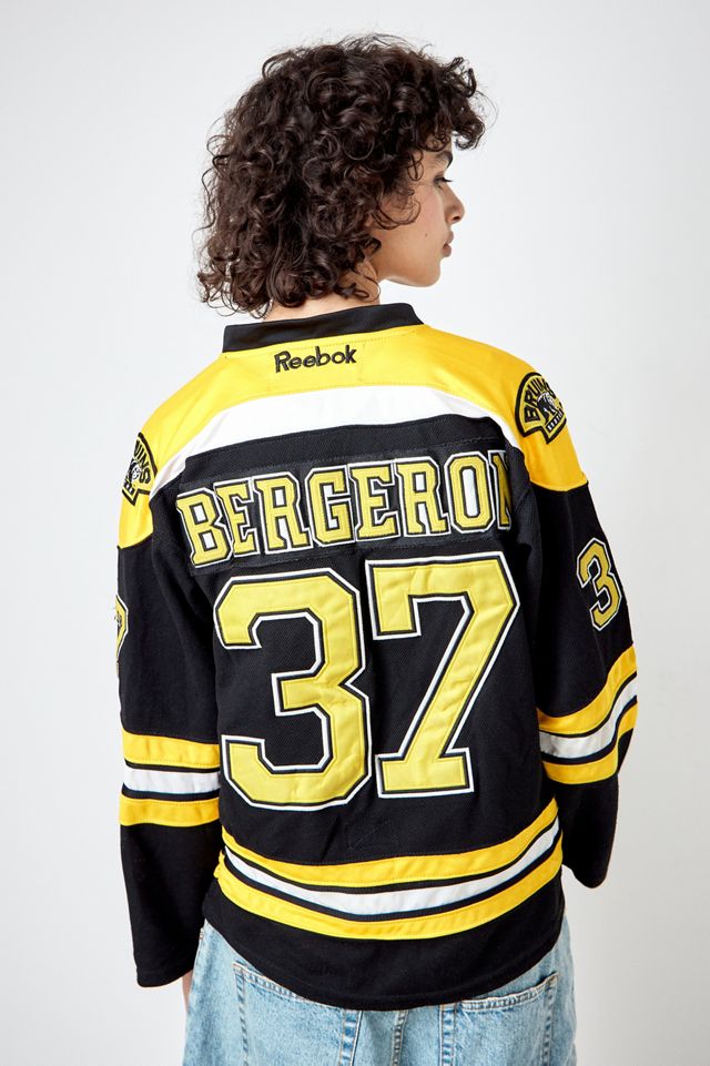 Urban Renewal Vintage Black NFL T-Shirt | Urban Outfitters UK