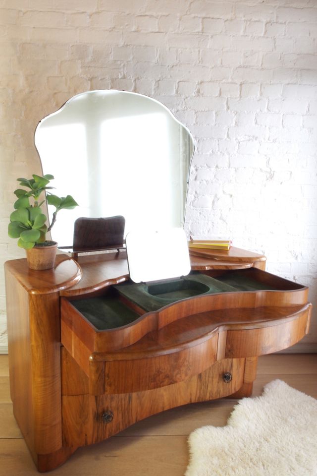 Urban Renewal Ripremade Vintage Burr Toletta in legno | Urban Outfitters IT