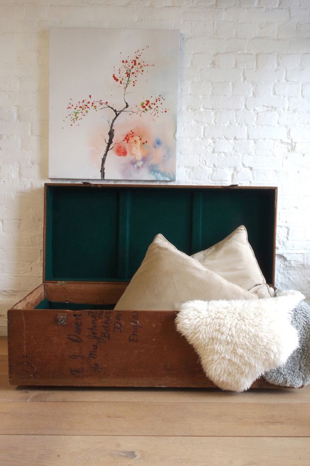 Urban Renewal Vintage Large Travel Trunk With Tray | Urban Outfitters UK