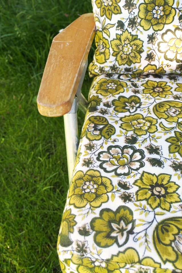 Urban Renewal Vintage Floral Cushioned Recliner Chair | Urban Outfitters UK