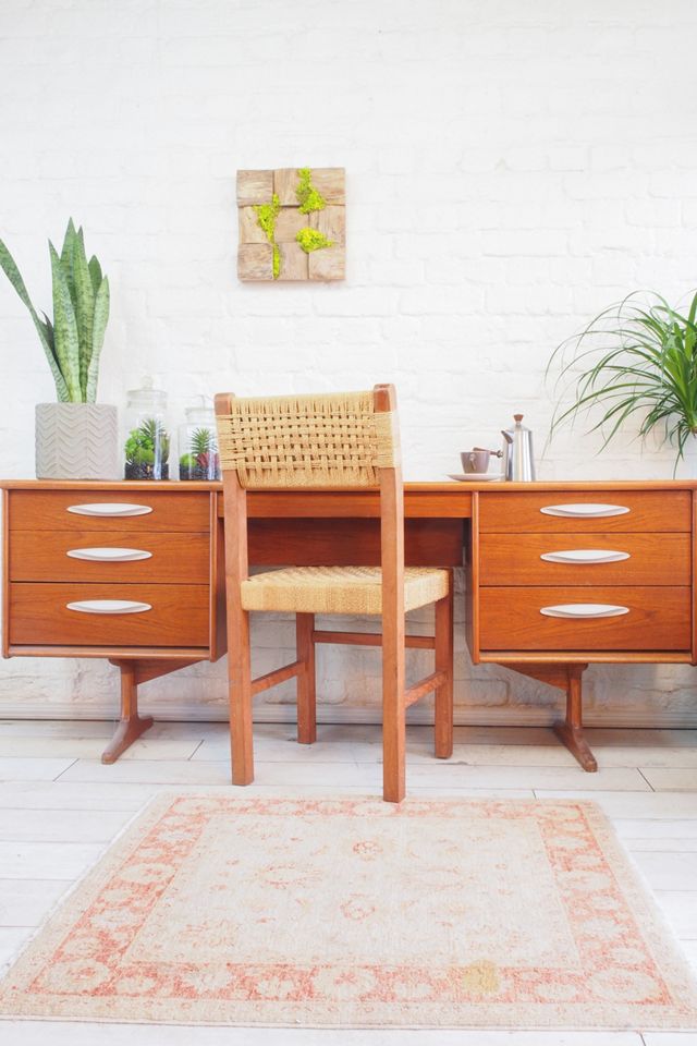 Urban Renewal Vintage 60s G-Plan Writing Desk | Urban Outfitters UK