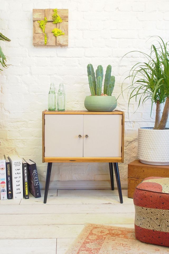 Urban Renewal Vintage Mid-Century Vinyl Storage Unit | Urban Outfitters UK
