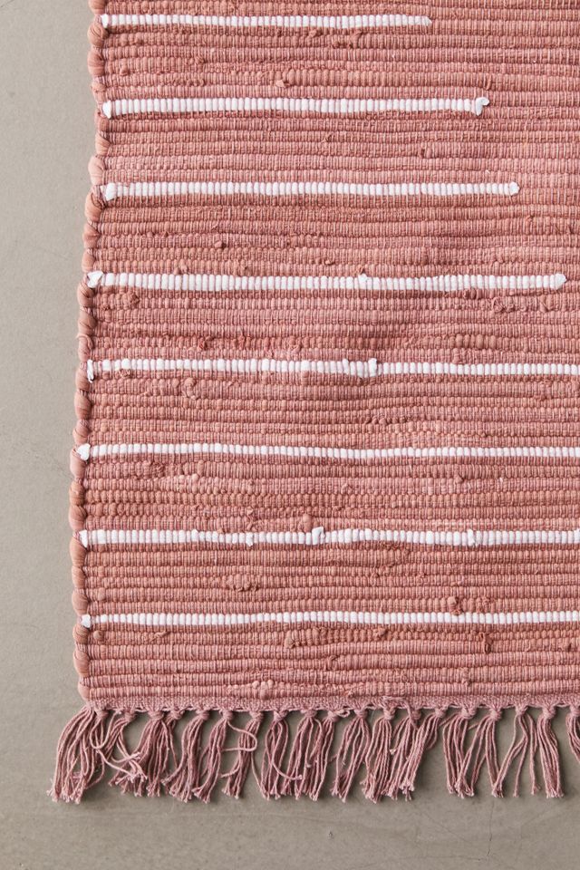 Wyatt Pink 5x7 Rug | Urban Outfitters UK