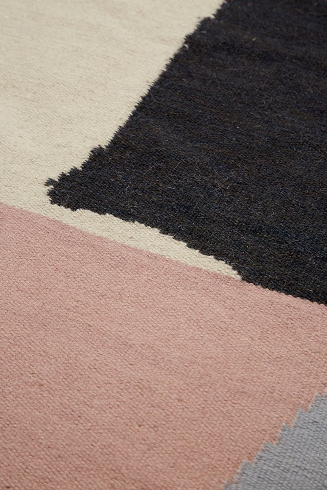 Modern Geo 5x7 Rug | Urban Outfitters UK
