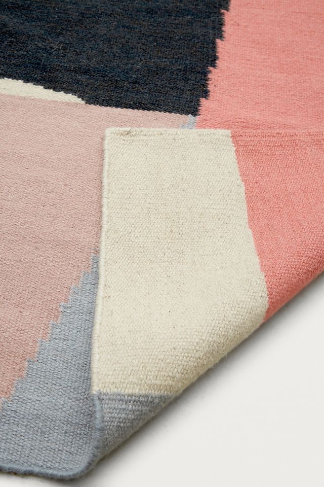 Modern Geo 5x7 Rug | Urban Outfitters UK