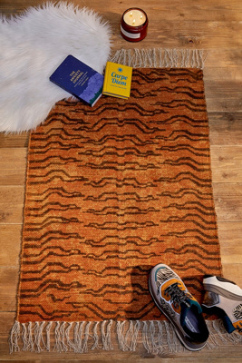Tapis à imprimé tigré abstrait 2x3 | Urban Outfitters FR