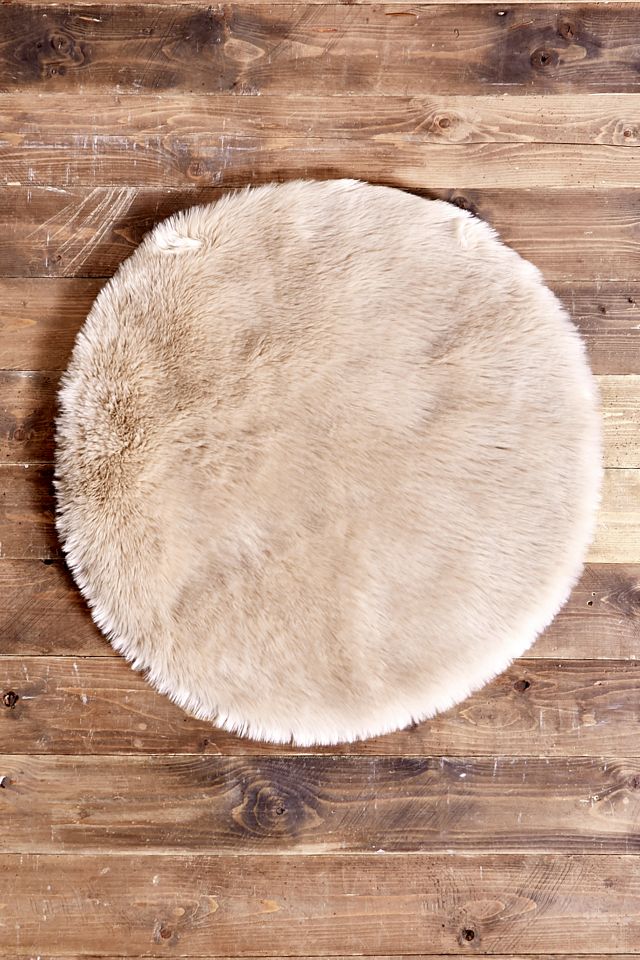 Round Cream Faux Fur Rug | Urban Outfitters UK