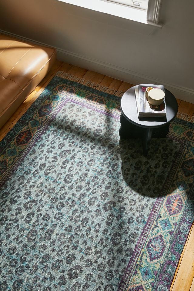 Leonore Green Chenille 5x7 Rug | Urban Outfitters UK