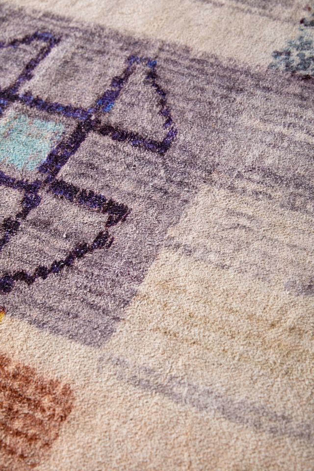 Cyra Pink Patchwork Chenille 5x7 Rug | Urban Outfitters UK