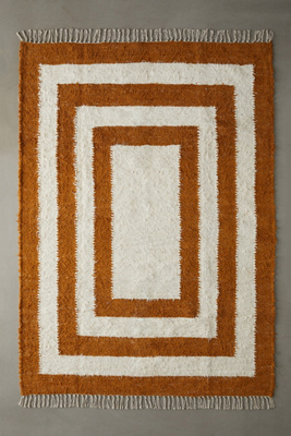 Tapis à poils longs Bryce ocre 5x7 | Urban Outfitters FR