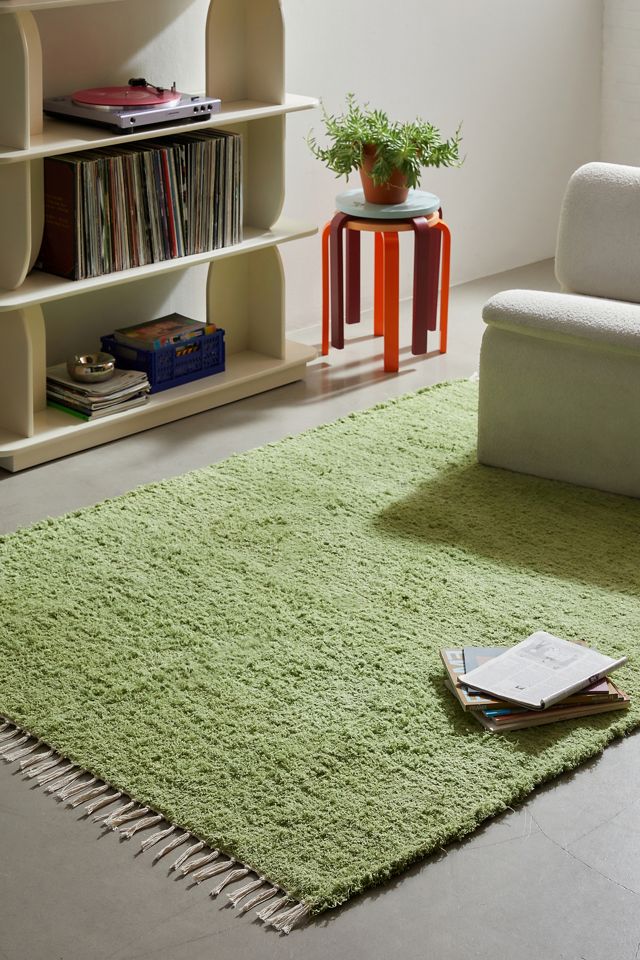 Green Greyson Shaggy 5x7 Rug | Urban Outfitters UK