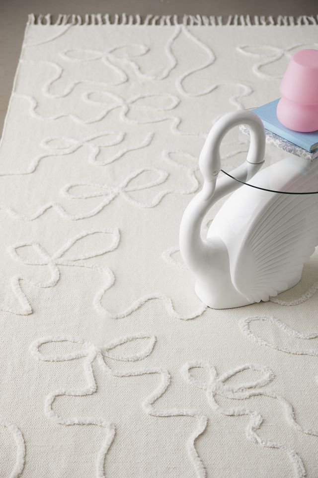 Wild Bows 5x7 Rug | Urban Outfitters UK