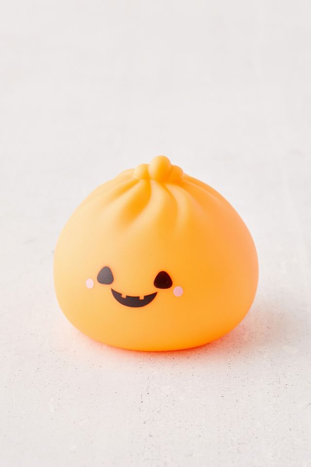 Smoko Pumpkin Dumpling Light | Urban Outfitters UK