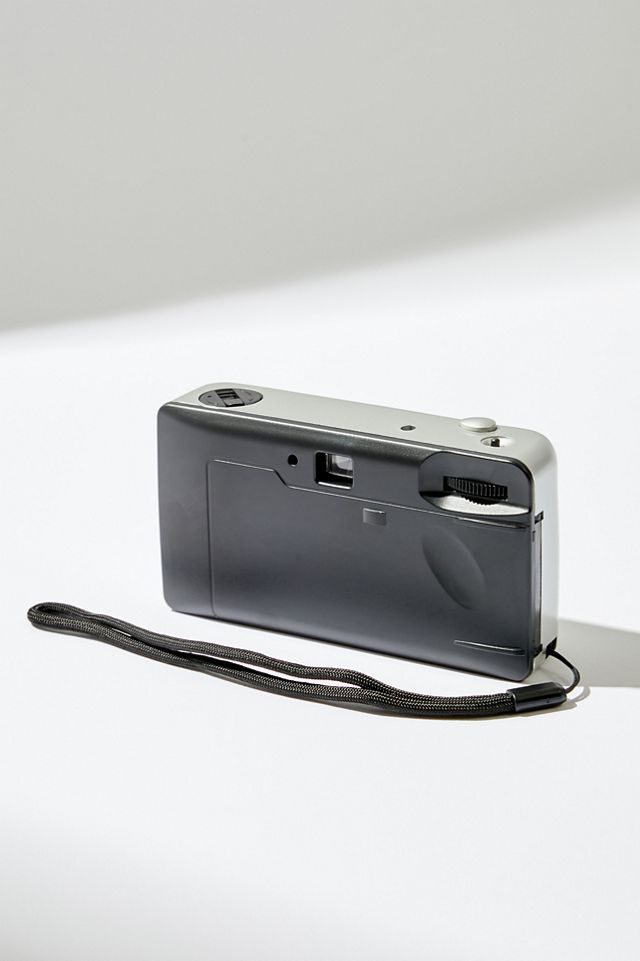 Silber UO Exklusiv Autofokus 35mm Kamera Mit Schwarz & Weiß Film ...