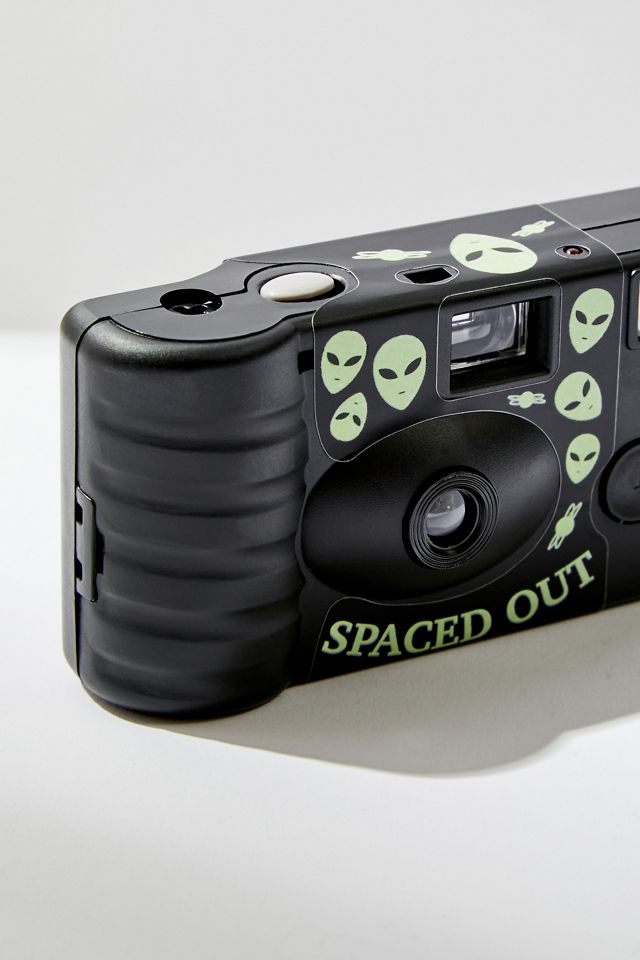 Alien Print UO Exclusive Disposable Camera | Urban Outfitters UK