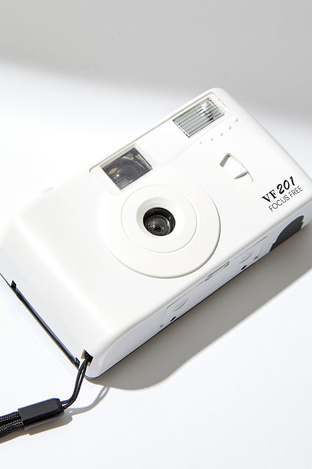 Matte White UO Exclusive Autofocus 35mm Camera | Urban Outfitters UK