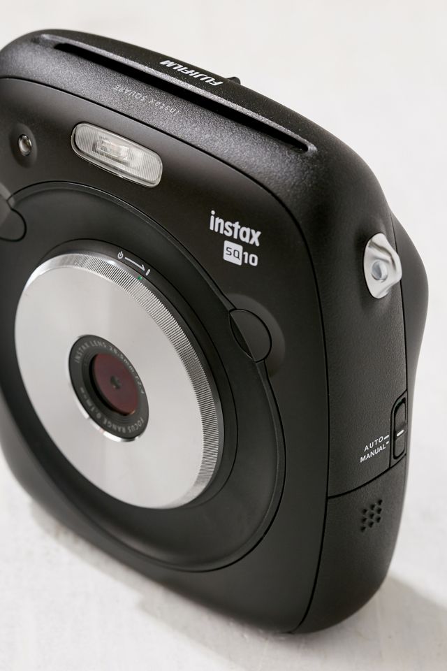 Cámara instantánea Fujifilm Instax SQUARE | Urban Outfitters ES