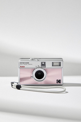 Kodak Ektar H35 Pink Half-Frame 35mm Film Camera | Urban Outfitters UK
