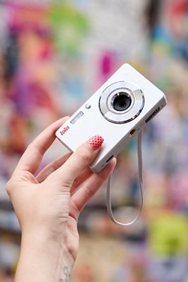 Cameras | Instant, Film & Disposable Cameras | Urban Outfitters UK