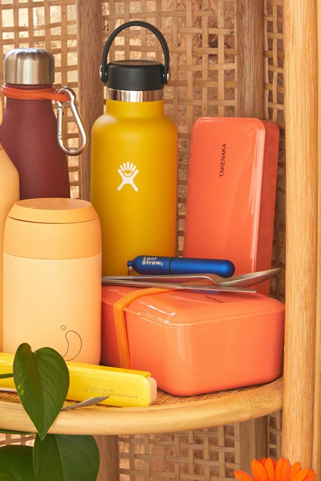 TAKENAKA Yellow Mango Bento Bite Dual Box | Urban Outfitters ES