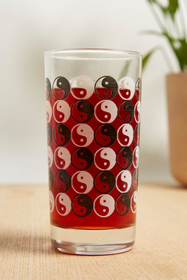 Yin Yang Glass | Urban Outfitters DE