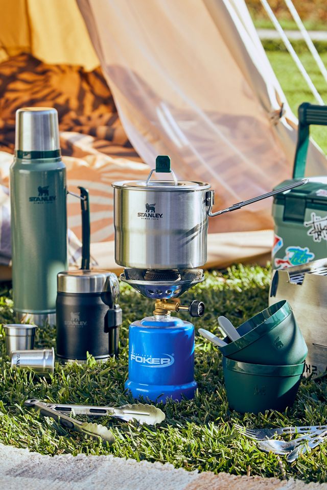 Stanley Green Legendary Classic Bottle | Urban Outfitters ES