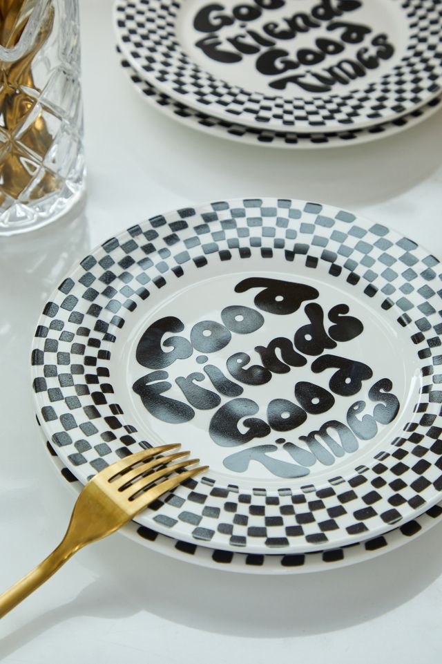 Good Friends Checkerboard Dinner Plates 4-Pack | Urban Outfitters UK