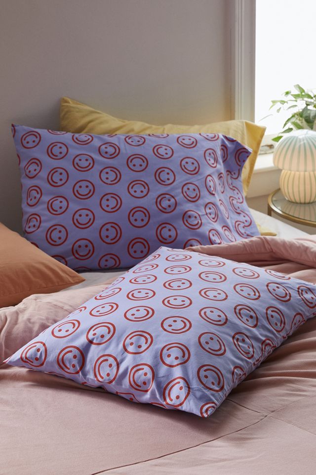 BAGGU Happy Face Pillowcase Set | Urban Outfitters UK