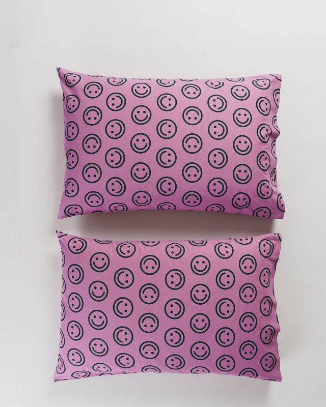 BAGGU Happy Face Pillowcase Set 2-Pack | Urban Outfitters UK