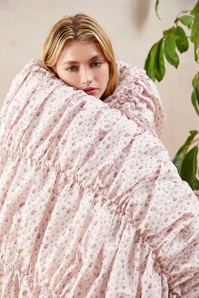 Rosie Cinched Floral Duvet Set | Urban Outfitters UK