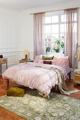 Bedding | Cute & Fun Bedding Sets | Urban Outfitters UK