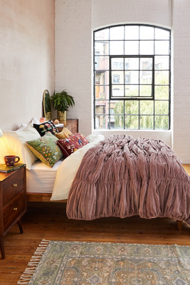 Pink Velvet Ruched Quilt | Urban Outfitters UK