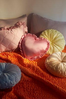 Home Bedding | Cushions & Throws | Urban Outfitters UK
