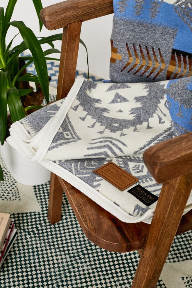Pendleton Heritage Robe Throw Blanket | Urban Outfitters ES