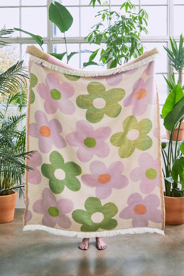 Retro Daisy Throw | Urban Outfitters UK