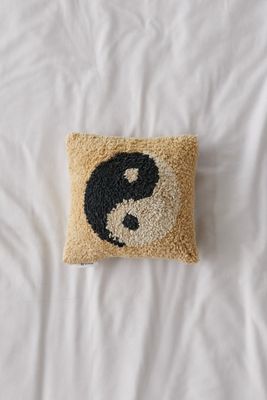 Home Bedding | Cushions & Throws | Urban Outfitters UK