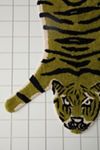 Badematte „Tiger" in Grün | Urban Outfitters DE