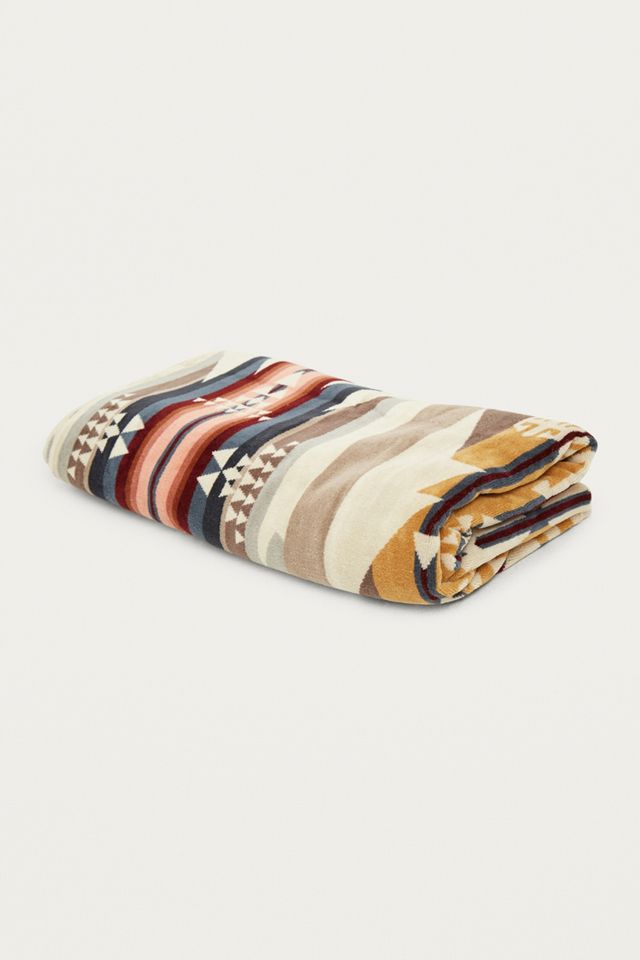 Pendleton Jacquard Oversized Towel | Urban Outfitters UK
