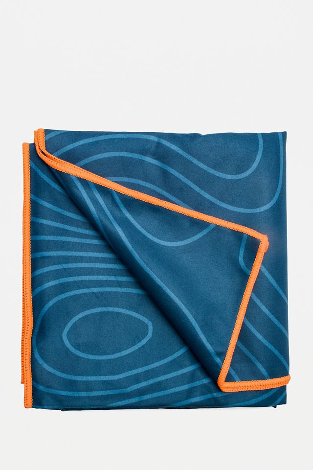Travel Towel | Urban Outfitters UK