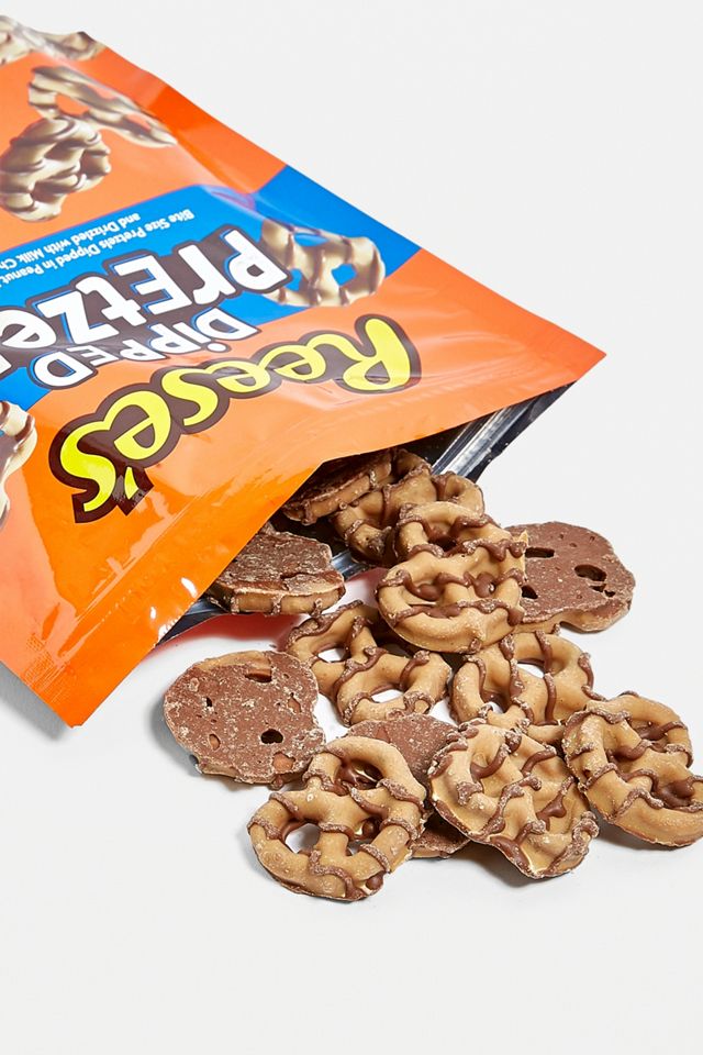 Reese’s Dipped Pretzels | Urban Outfitters UK