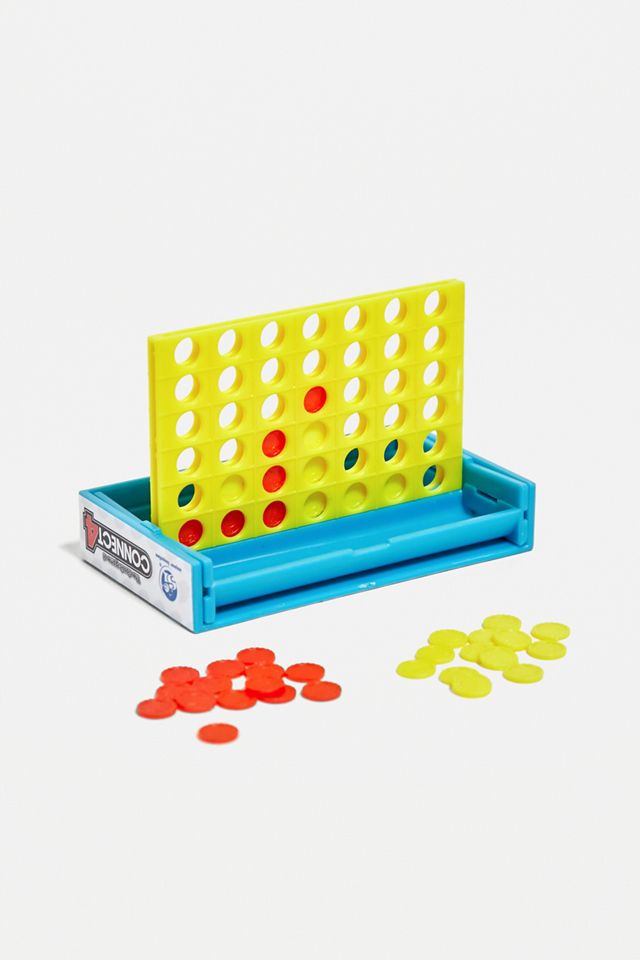 World's Smallest Connect Four | Urban Outfitters UK