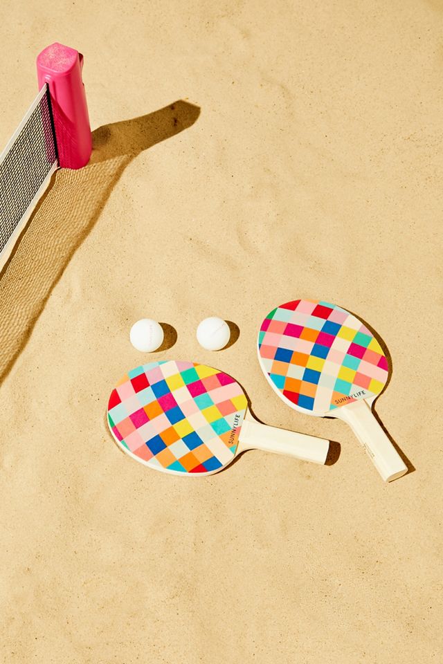 Sunnylife Beach Bats Block Party Juego de tenis | Urban Outfitters ES