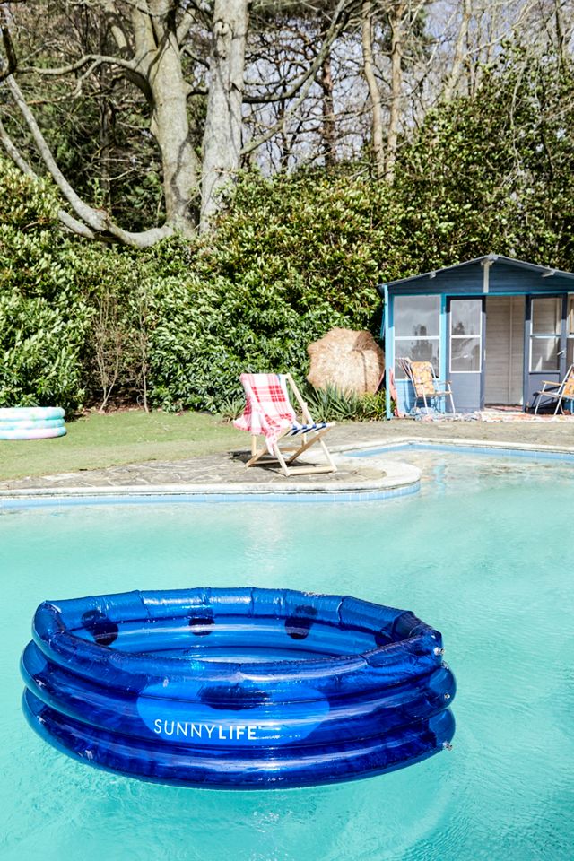 Sunny Life – Aufblasbarer Pool „The Pool Eye“ | Urban Outfitters DE