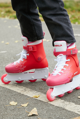 Impala Rollerskates Red Flames Patines en línea | Urban Outfitters ES