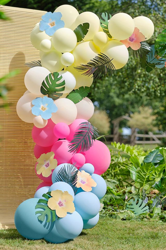 Ginger Ray Tiki Balloon Arch | Urban Outfitters UK
