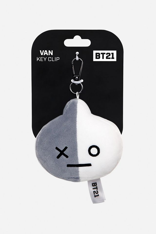 BT21 Official VAN Plush Keychain | Urban Outfitters FR