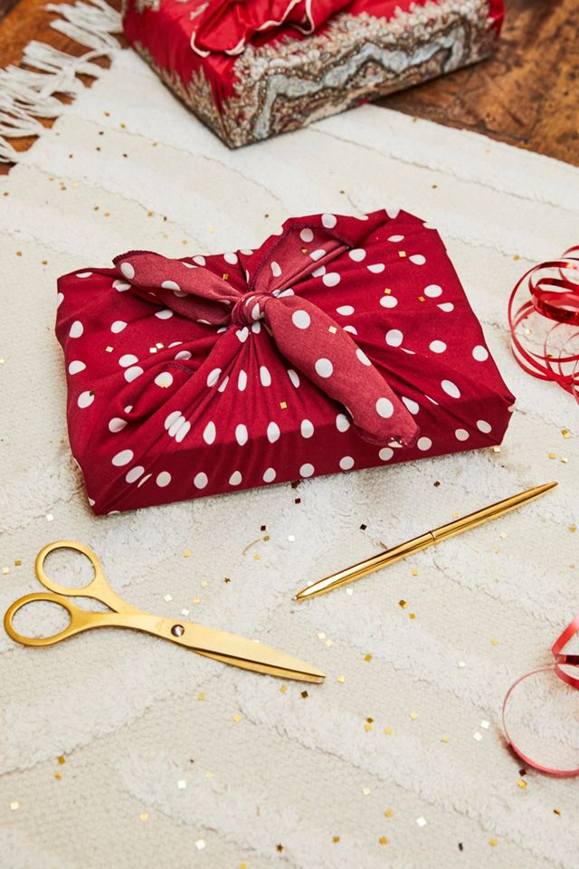 Wrapuccino Reusable Polka Dot Print Wrapping Fabric | Urban Outfitters UK