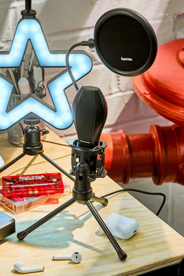 HAMA MIC-USB STREAM USB Desktop Microphone | Urban Outfitters UK