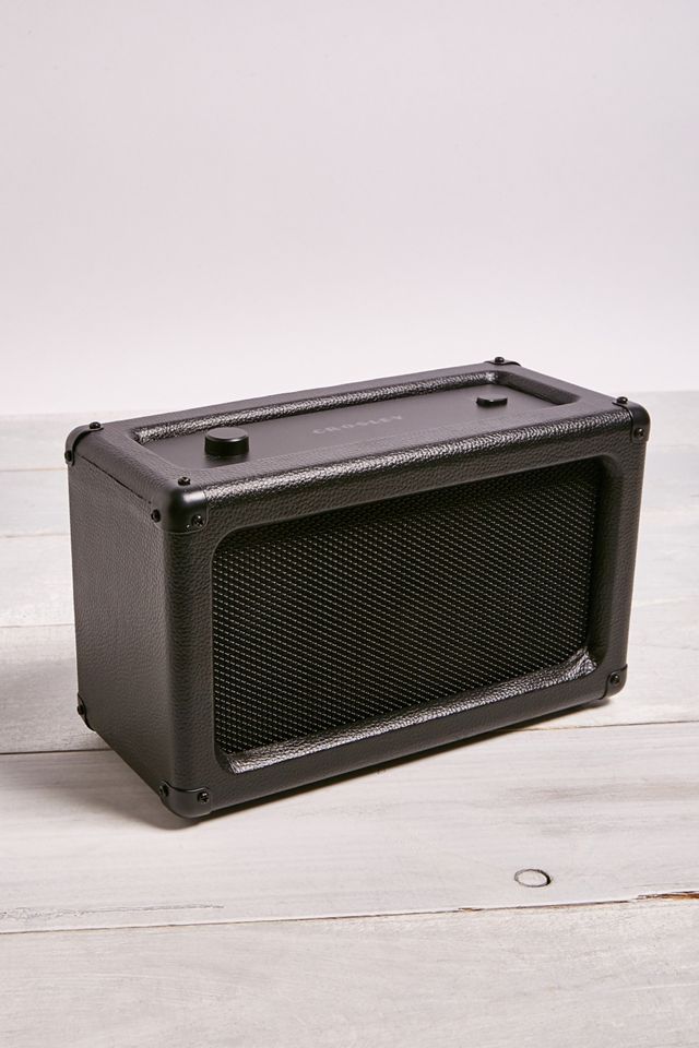 Altavoz Bluetooth crosley charlotte negro | Urban Outfitters ES